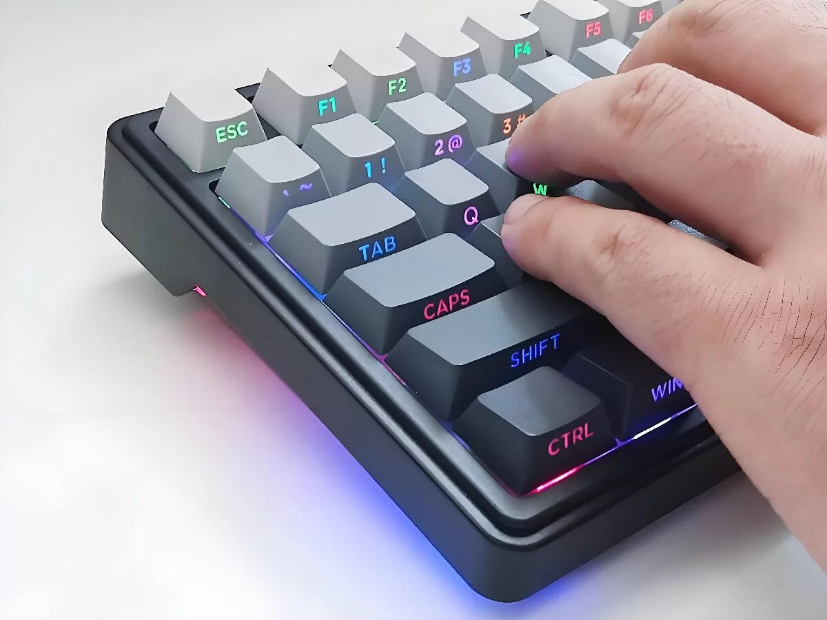 DIY Keyboard PCB Cutting - PCB & PCBA Manufacturer